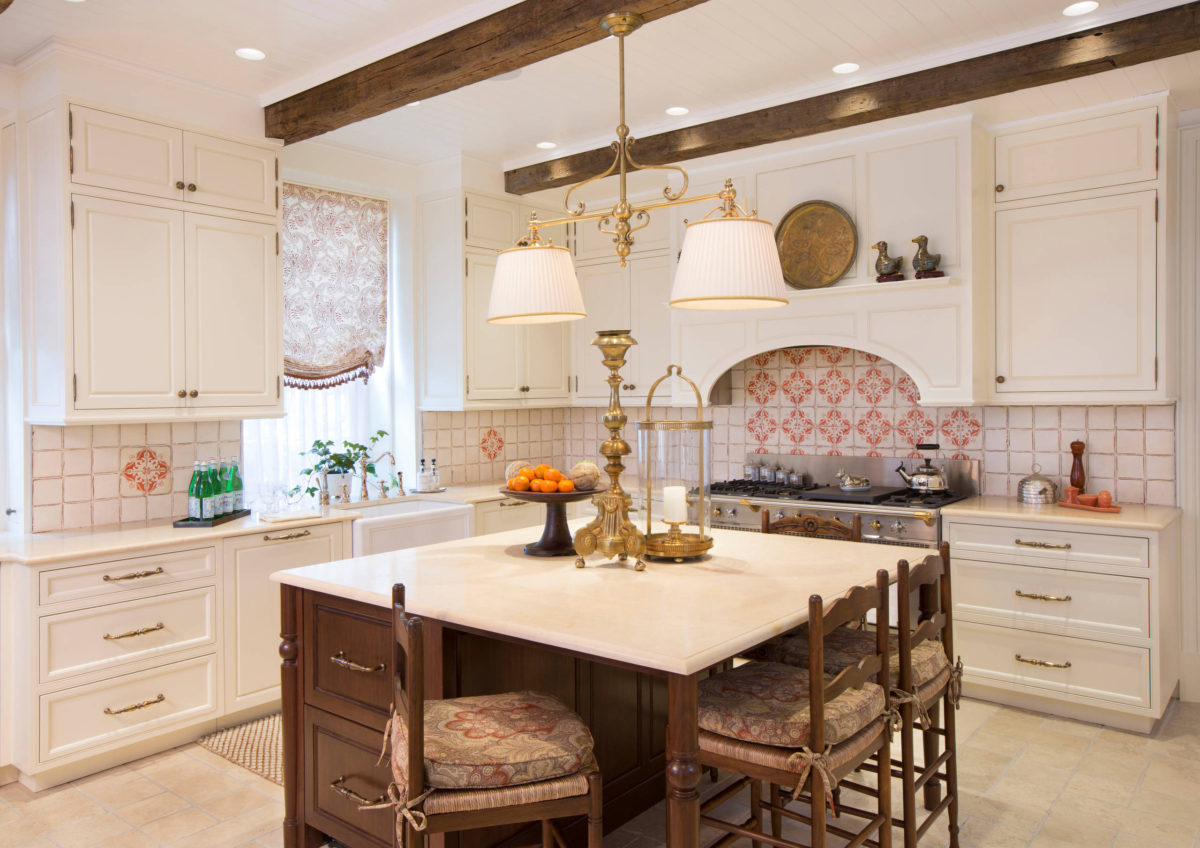 Custom Traditional White Kitchen Cabinets - BHdecors